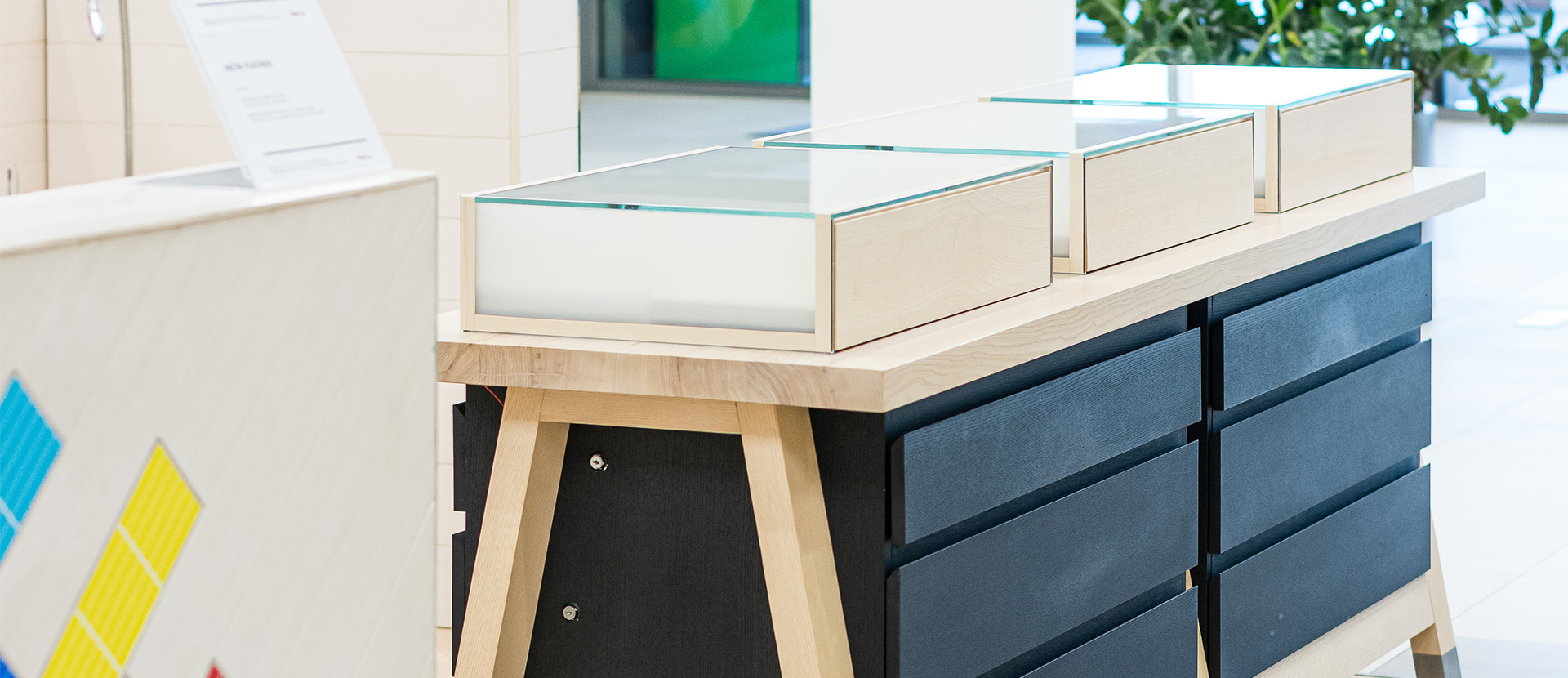 IQOS Service point - Max City